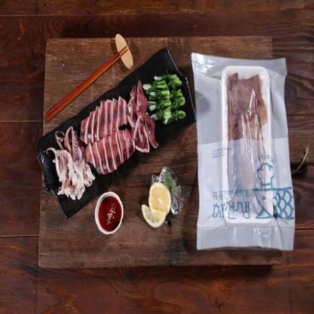 손질 대사이즈 통 오징어 130g x 20마리(총 10팩, 1팩당 2마리 포장)